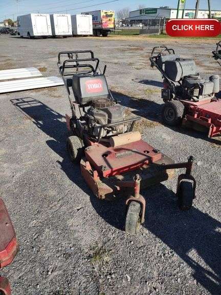 Toro commercial proline 32 gas mower - Rideau Auctions