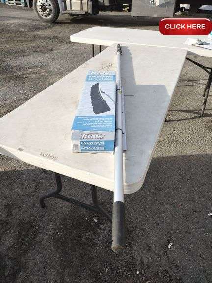 Titan 26" snow rake - Rideau Auctions