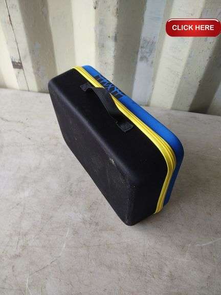 Goodyear emergency automotive kit - Rideau Auctions