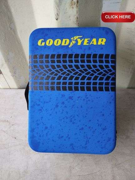 Goodyear emergency automotive kit - Rideau Auctions