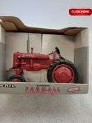 McCormick Farmall super AV tractor - Rideau Auctions