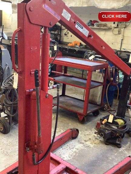 Blackhawk 1 ton engine hoist - Rideau Auctions