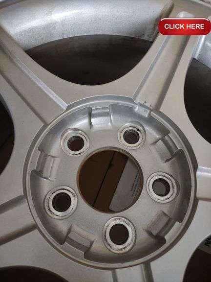 Ford mustang aluminum rims 17" - Rideau Auctions