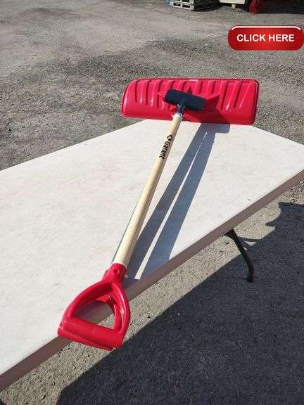 Garant snow pusher/ scraper - Rideau Auctions