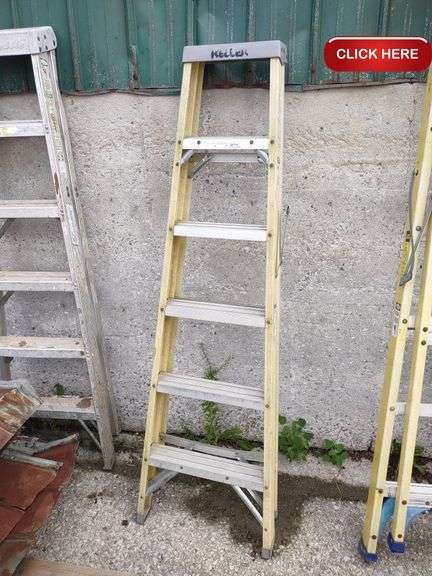 Keller fiberglass 6' step ladder - Rideau Auctions