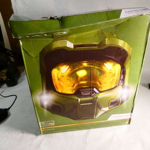 HALO Master Chief Deluxe Helmet with Stand - LED Lights on Each Side ...