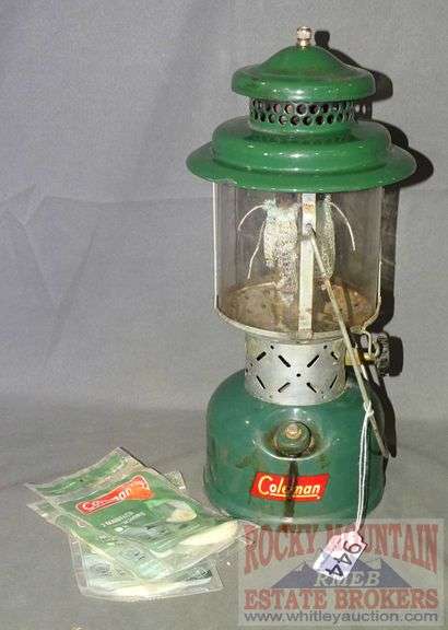 Coleman Double Mantle Lantern with 3-Extra Double Mantle Packages ...