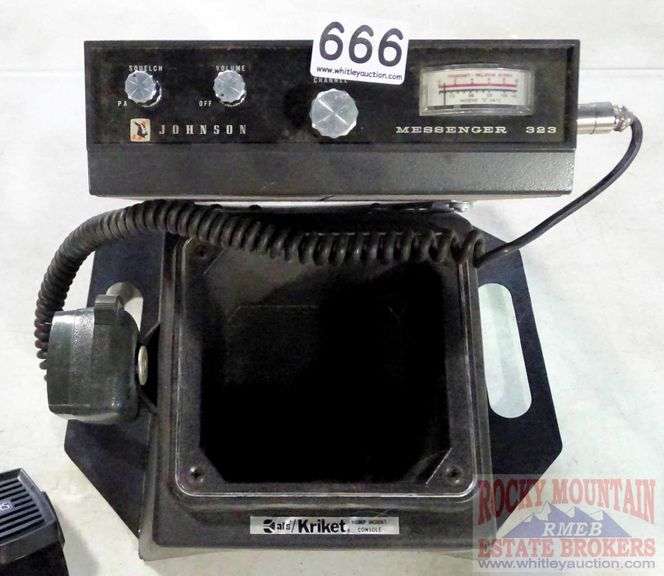 Vintage Johnson Messenger 323 - 23 channel, CB radio with microphone ...