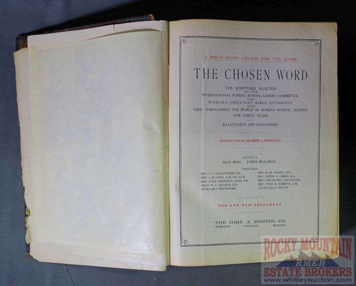 1915 "The Chosen Word" & 1909 Bible. The large book has a loose binding ...