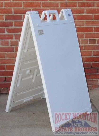 Like New Signicade Heavy Duty A-Frame free standing sign. 45"X24 ...