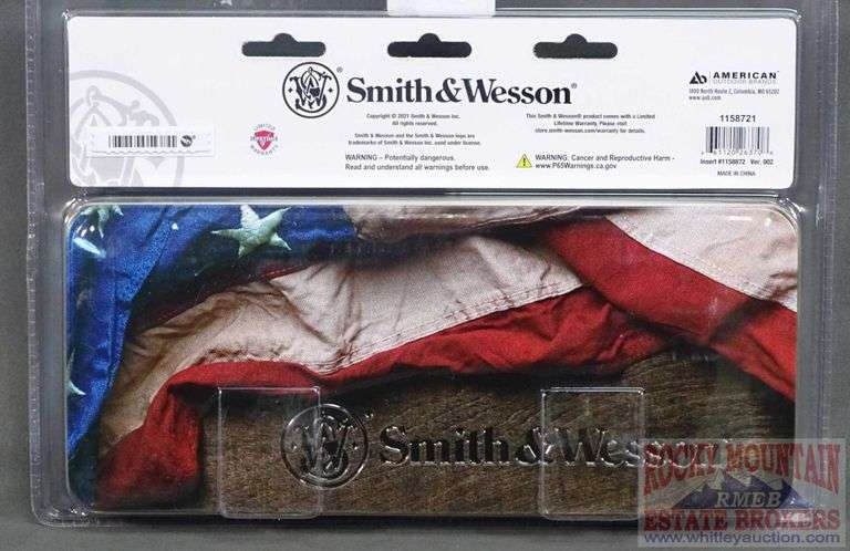 New Smith & Wesson American Eagle liner lock folding knife with small ...