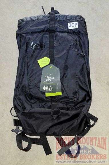 New REI Co-Op Flash 18 Pack. - Rocky Mountain Estate Brokers Inc.