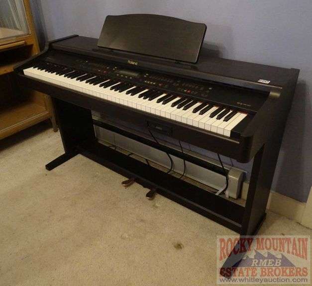 Nice Roland KR-75 Digital Intelligent Piano - Keyboard with 270 tones ...