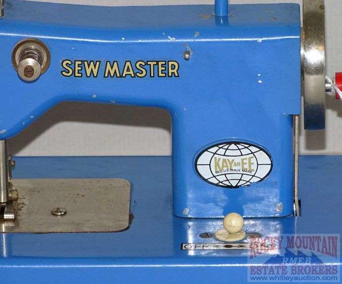 Vintage Kay-An-EE Sew Master Toy Sewing Machine. 8" wide. - Rocky ...