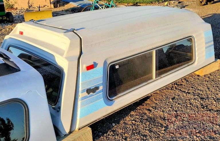 Glasstite fiberglass truck topper w/ boot to cab. 98x72. - Rocky ...