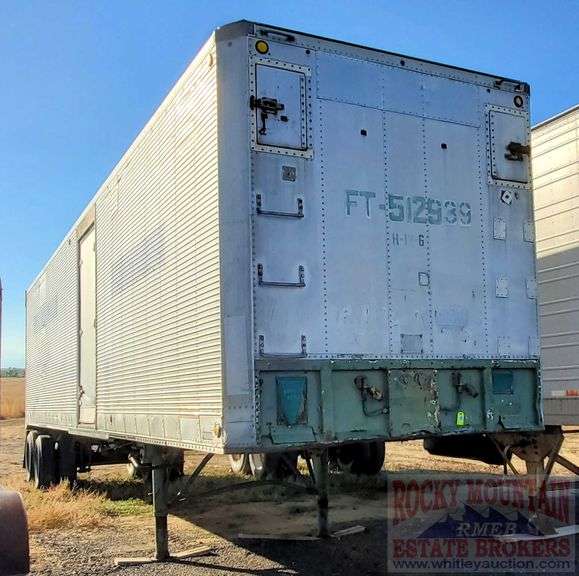 Fruehauf VB6-F2-40-F 40' insulated reefer trailer w/ side door. No ...