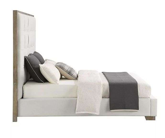 Brand new Abbyson "Cape Cod" Queen Size Bed with Button Tufted ...