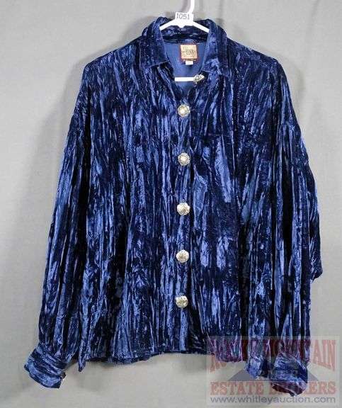 Nice DD Ranch Wear deep blue ladies jacket with concho style buttons ...
