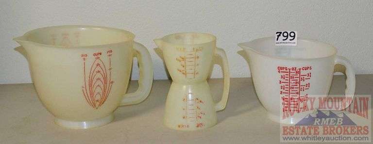 3 vintage plastic measuring cups. All for one money. - Rocky Mountain ...