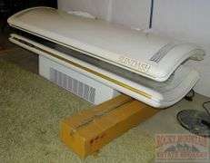 Sundash Intellitan Plus 7' Commercial Tanning Bed with Extra Bulbs and ...