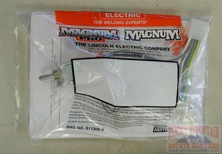 Lincoln Electric Magnum Pro 100SG spool gun with accessories in case ...