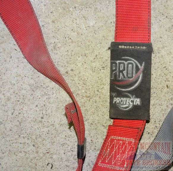 Protecta fall protection harness & lanyard. - Rocky Mountain Estate ...