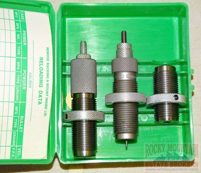 RCBS .243 reloading dies, assorted brass casing, bullets, plastic ...