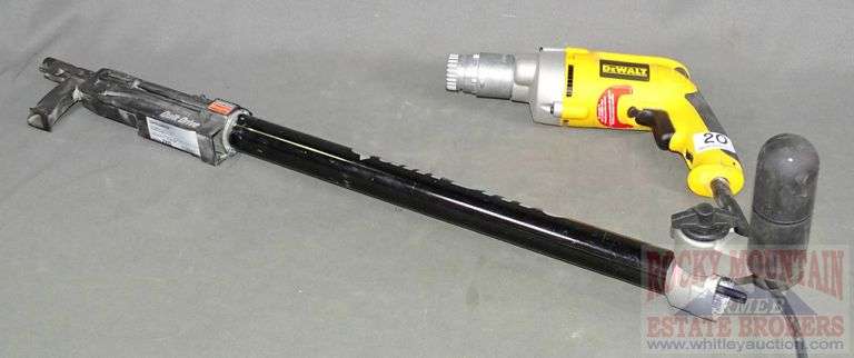 DeWalt DW276 VSR deck/drywall screwdriver with Quik Drive 200S multi ...