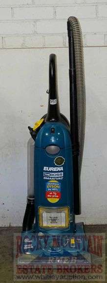 Eureka "The Boss" SmartVac upright vacuum. - Rocky Mountain Estate ...