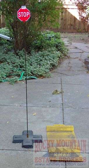 Park Smart Tire ramp & stand-up "Stop" sign. Both for one money ...