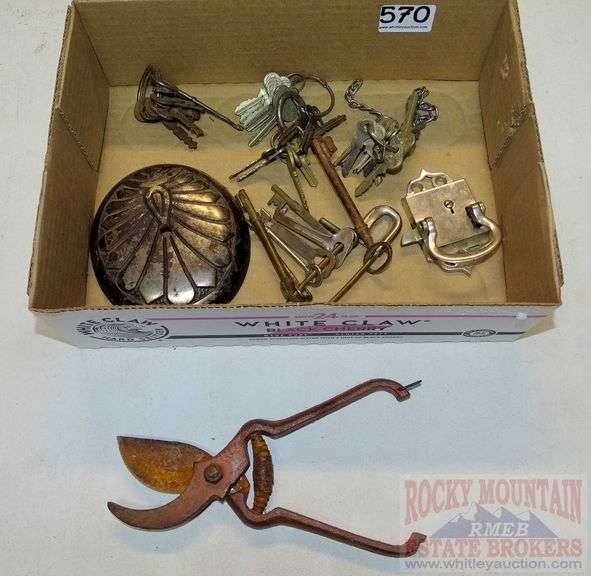 Many assorted vintage keys, ice box latch, stove part & more. All for ...