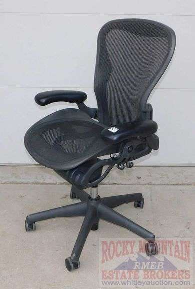 Herman Miller Aeron fully adjustable, mesh back office chair. This is a ...