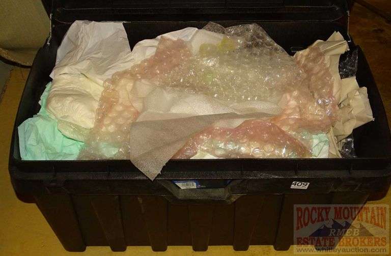 Super Heavy Duty Contico Pro-Tuff Bin full of bubble wrap & other ...