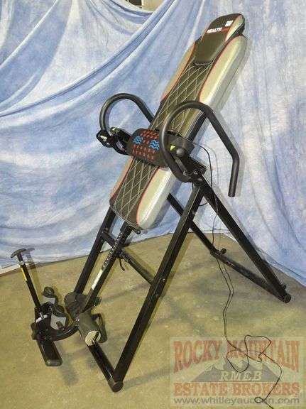 Health Gear Therapeutic Inversion Table with Heat and Vibration Massage ...