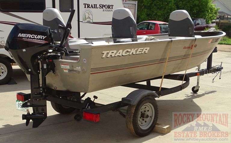 Tracker V14 14' Aluminum Fishing Boat W/ Newer Mercury 15 HP Outboard ...
