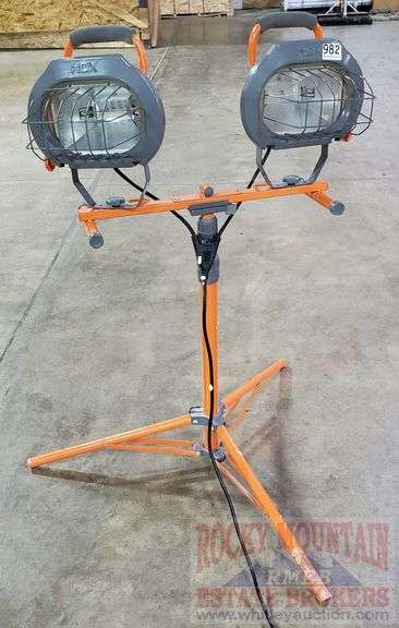 HDX Dual High Intensity Work Light With Adjustable TriPod Stand ...