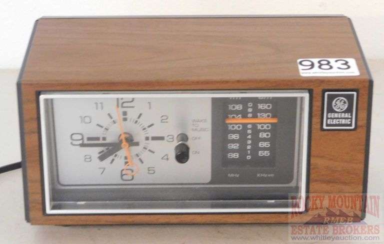Vintage General Electric Model No. 7.4550A Clock Radio. - Rocky ...