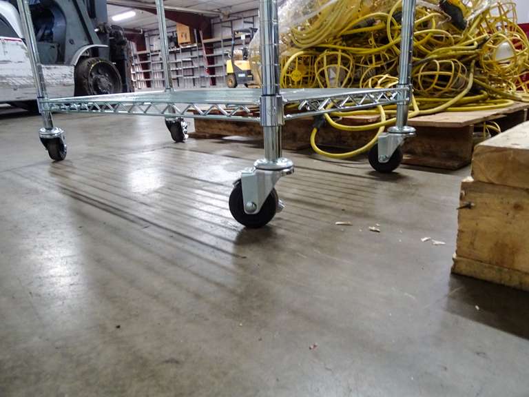 Wire Rack on Casters - Roller Auctions