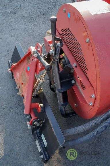 Toro Sand Pro 5040 Ride On Rake, 4-Cylinder Gas, Showing 627 Hours ...