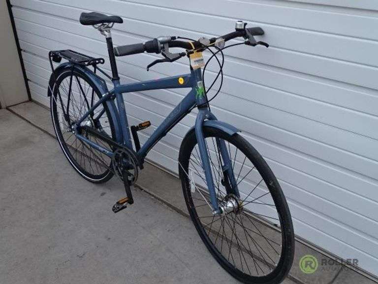 Trek Touring Bike With 7-Speed Internal Hub, Hub Brakes, Luggage Rack ...