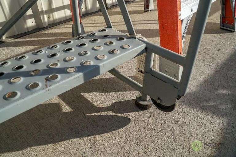 Cotterman 2-Step Rolling Ladder - Roller Auctions