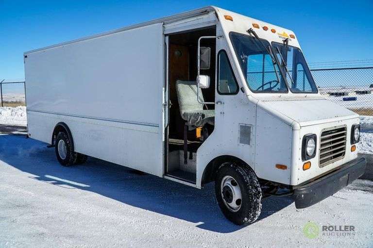 1986 GMC UTILIMASTER STEP VAN, 5.7L, Automatic, Dually, Ramps, C/W ...