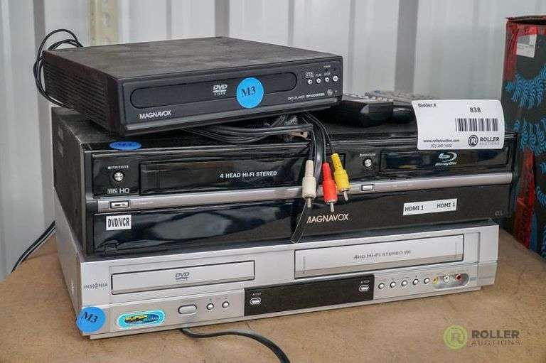 Magnavox DP100MW8B DVD Player and Magnavox MBP110V1F7 Blu-Ray/VCR ...