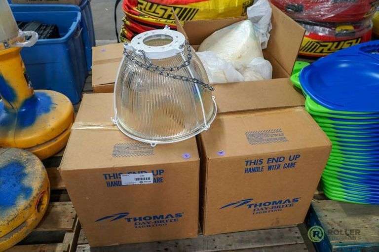 (4) Thomas Day-Brite Lighting Fixtures - Roller Auctions