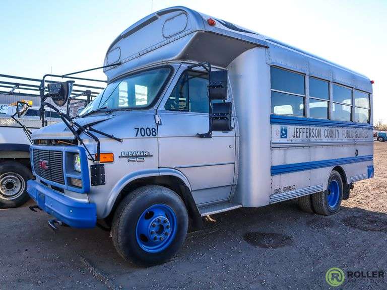 1996 GMC Savana 2WD 12-Passenger Shuttle Bus - Roller Auctions