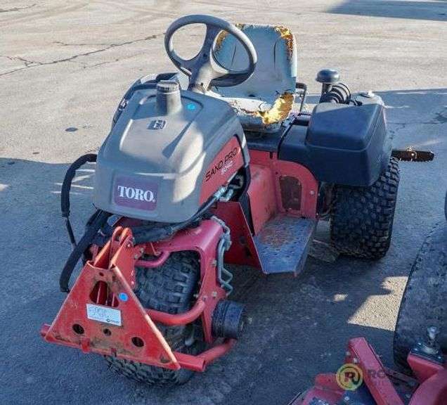 Toro Sand Pro 5040 Ride On Rake, 4-Cylinder Gas, Showing 627 Hours ...