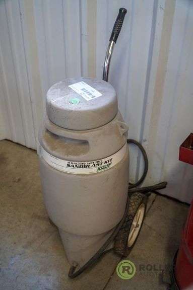 Speedaire 9-Gallon Wet / Dry Sandblast Kit - Roller Auctions