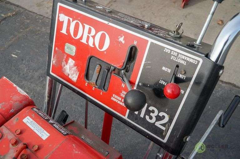 Toro 1132 Snowblower, Gas, 2-Stage - Roller Auctions