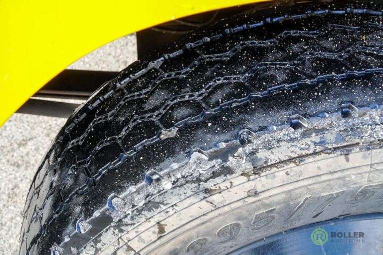 2001 THOMAS FREIGHTLINER FS65 77-PASSENGER SCHOOL BUS, Cummins Diesel ...