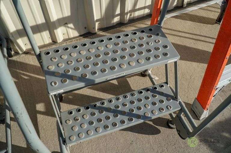 Cotterman 2-Step Rolling Ladder - Roller Auctions